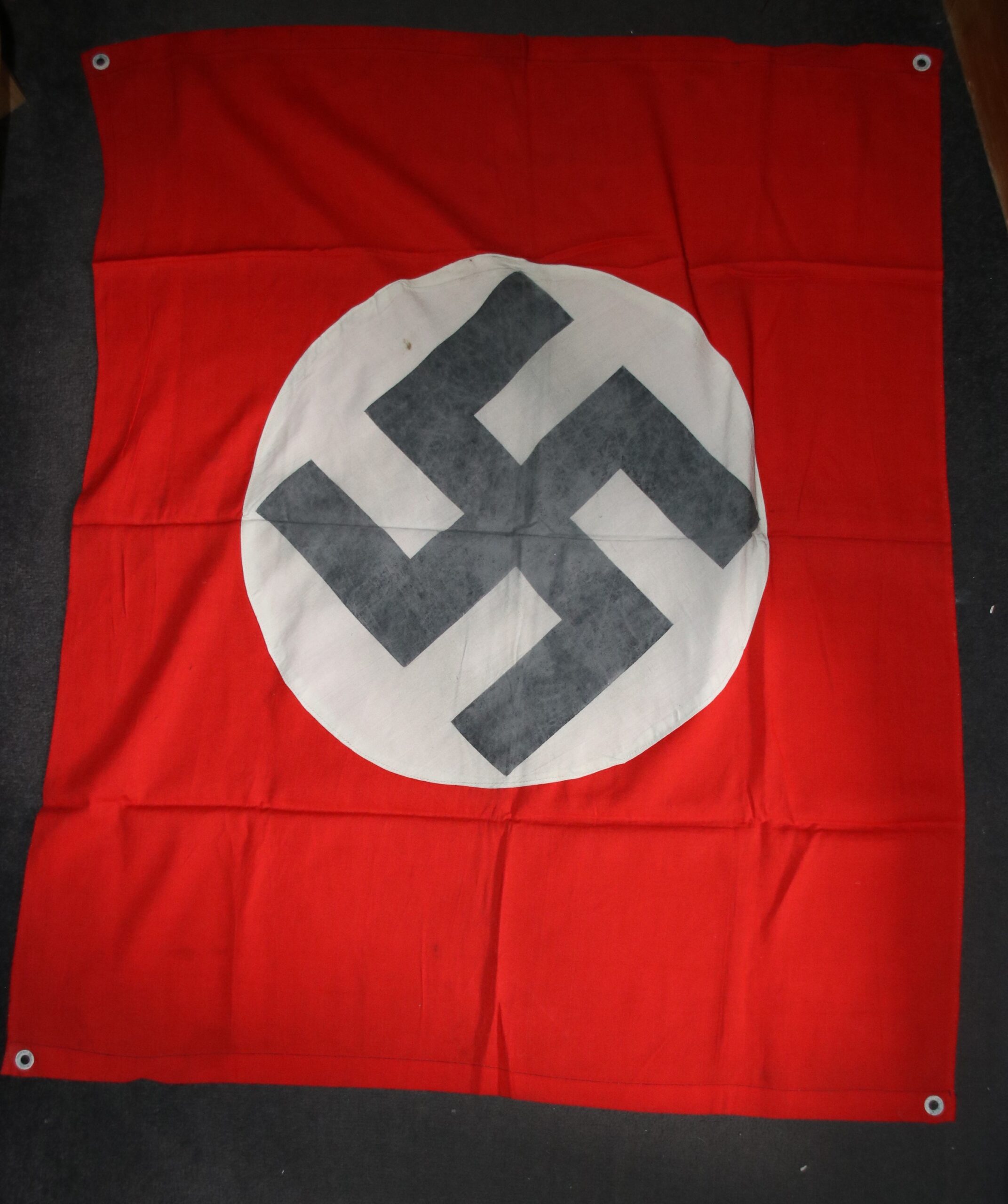 GOOD ORIGINAL WW2 GERMAN SMALL VEHICLE IDENTIFICATION FLAG SINGLE SIDED ...